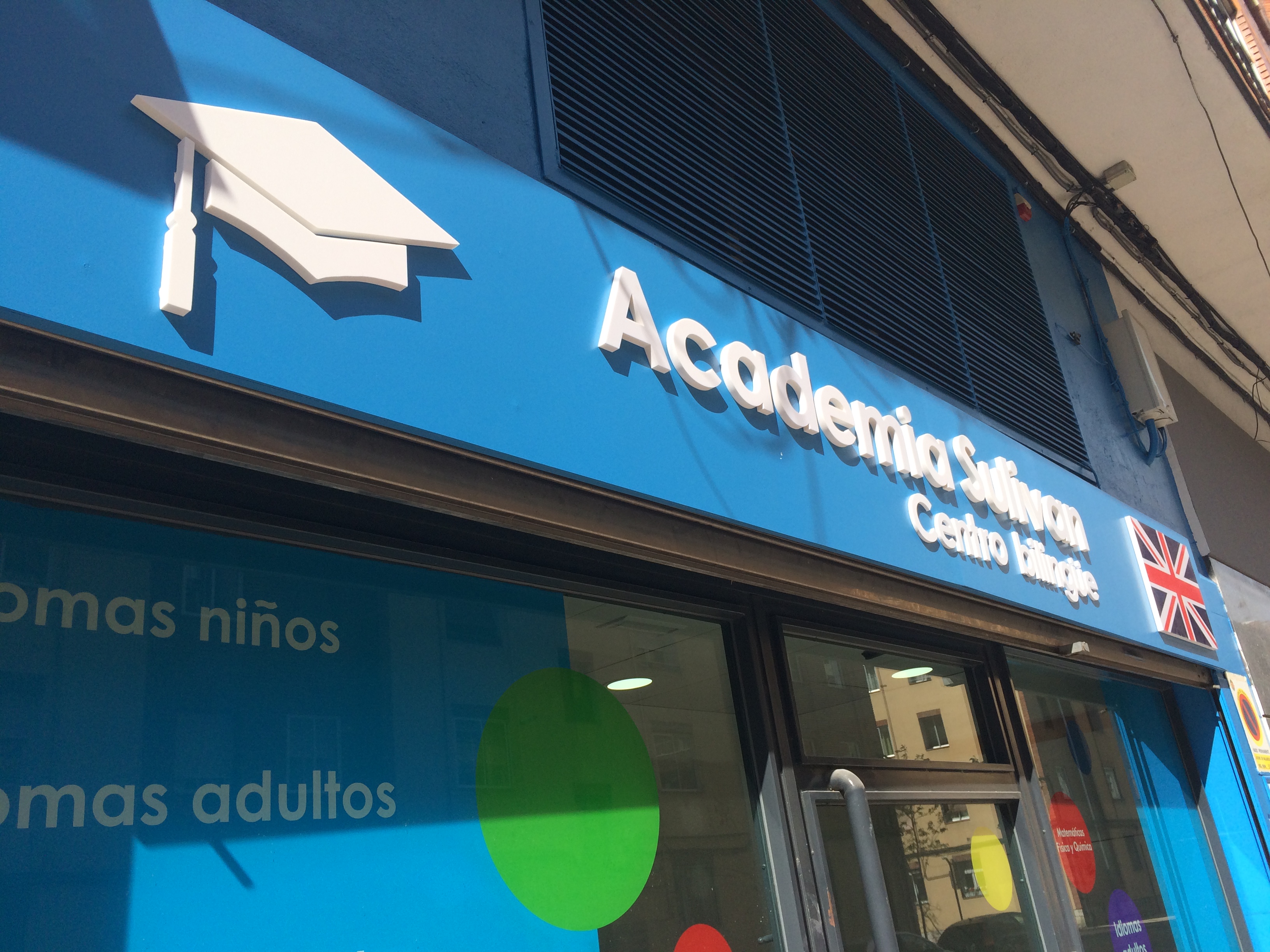 Rótulos en Fachadas | Vinilos valladolid - Vinilos y rótulos en Valladolid